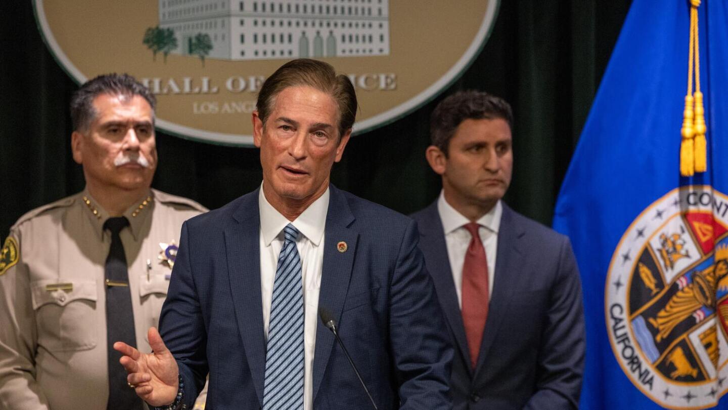 Calif. lawmakers take aim at looters after 2 dozen arrested in fire ...