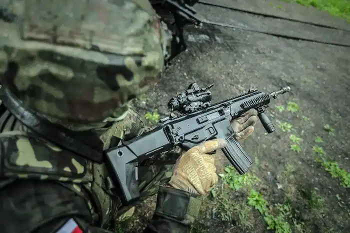 FB MSBS GROT – Poland’s New Assault Rifle By: Travis Pike - Global ...
