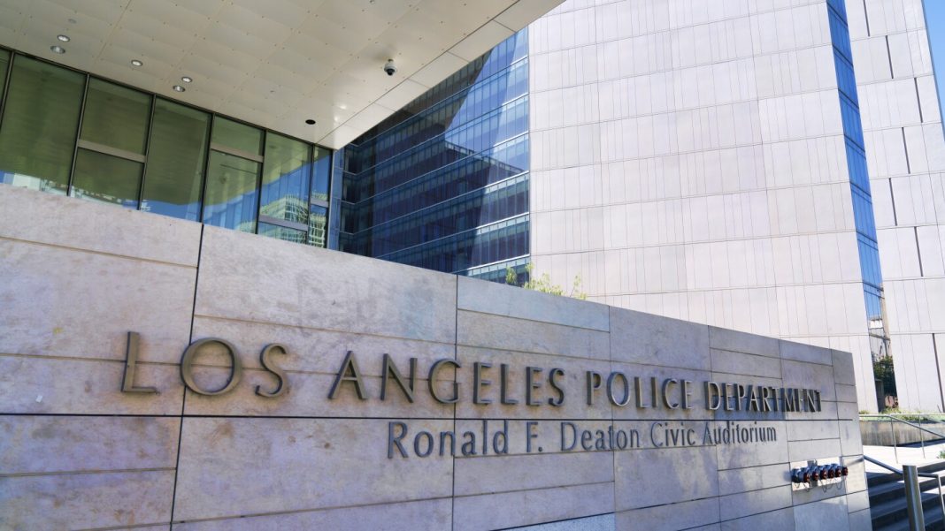 New LAPD policy requires officers to verify identities of ICE agents ...