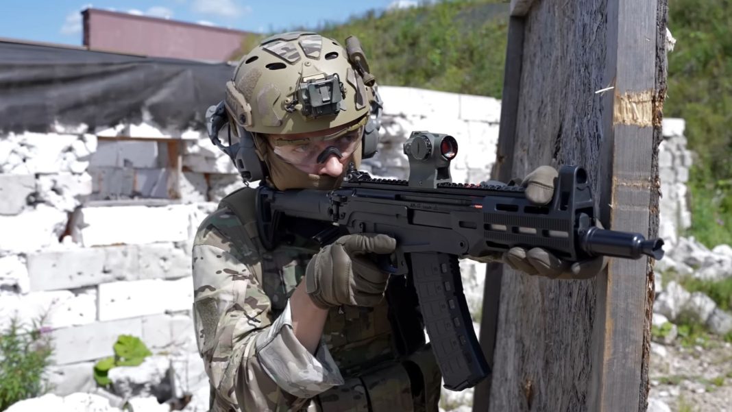 Russia’s Rosoboronexport Introduces the AM-17 Compact Assault Rifle ...