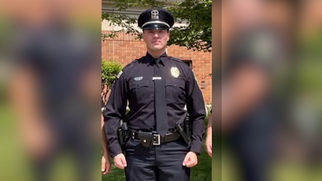 Ill. officer arrested by ICE returns to full duty - Global Ordnance News