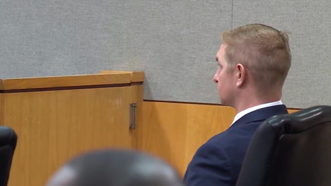 Texas board reinstates LE license for officer acquitted of deadly ...