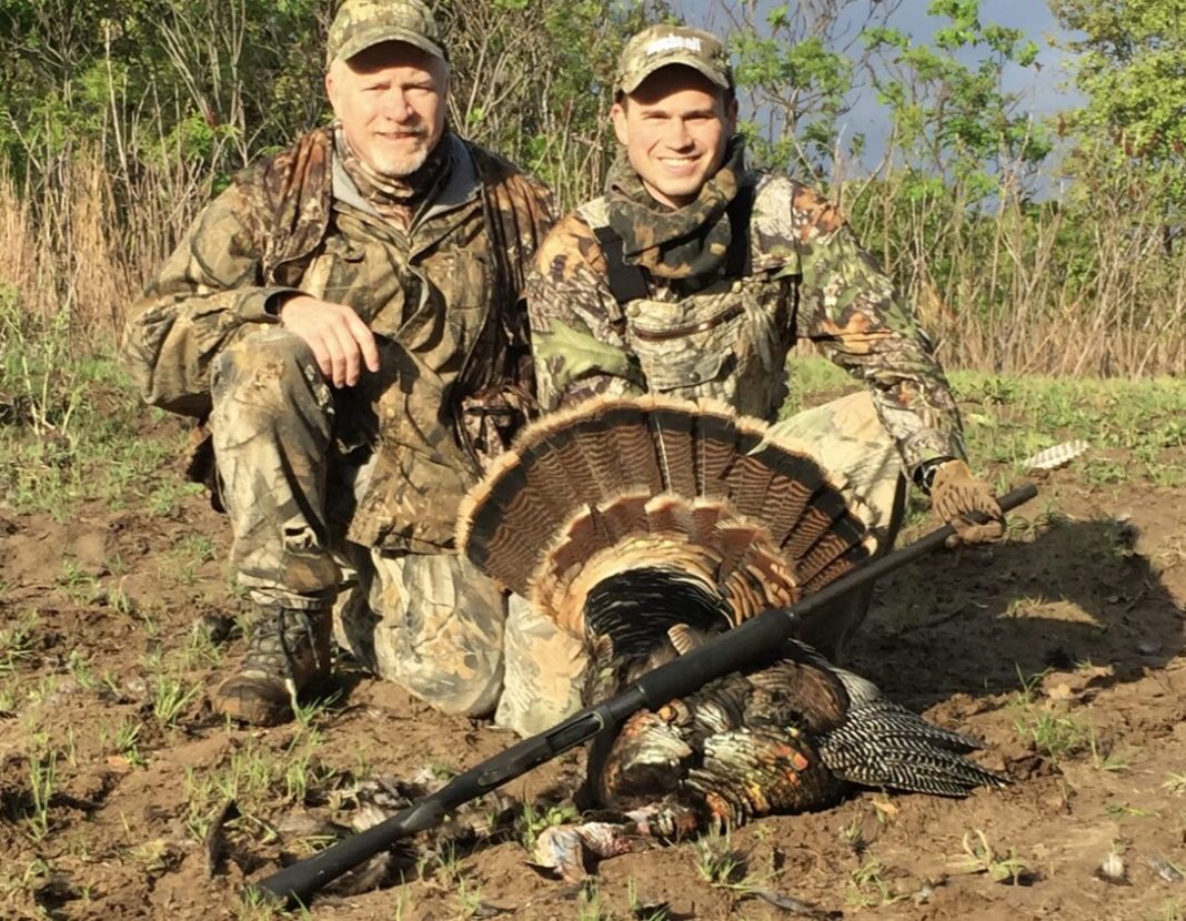 Shooting 101: Turkey Hunting Made Easy By: Mark Chesnut - Global ...